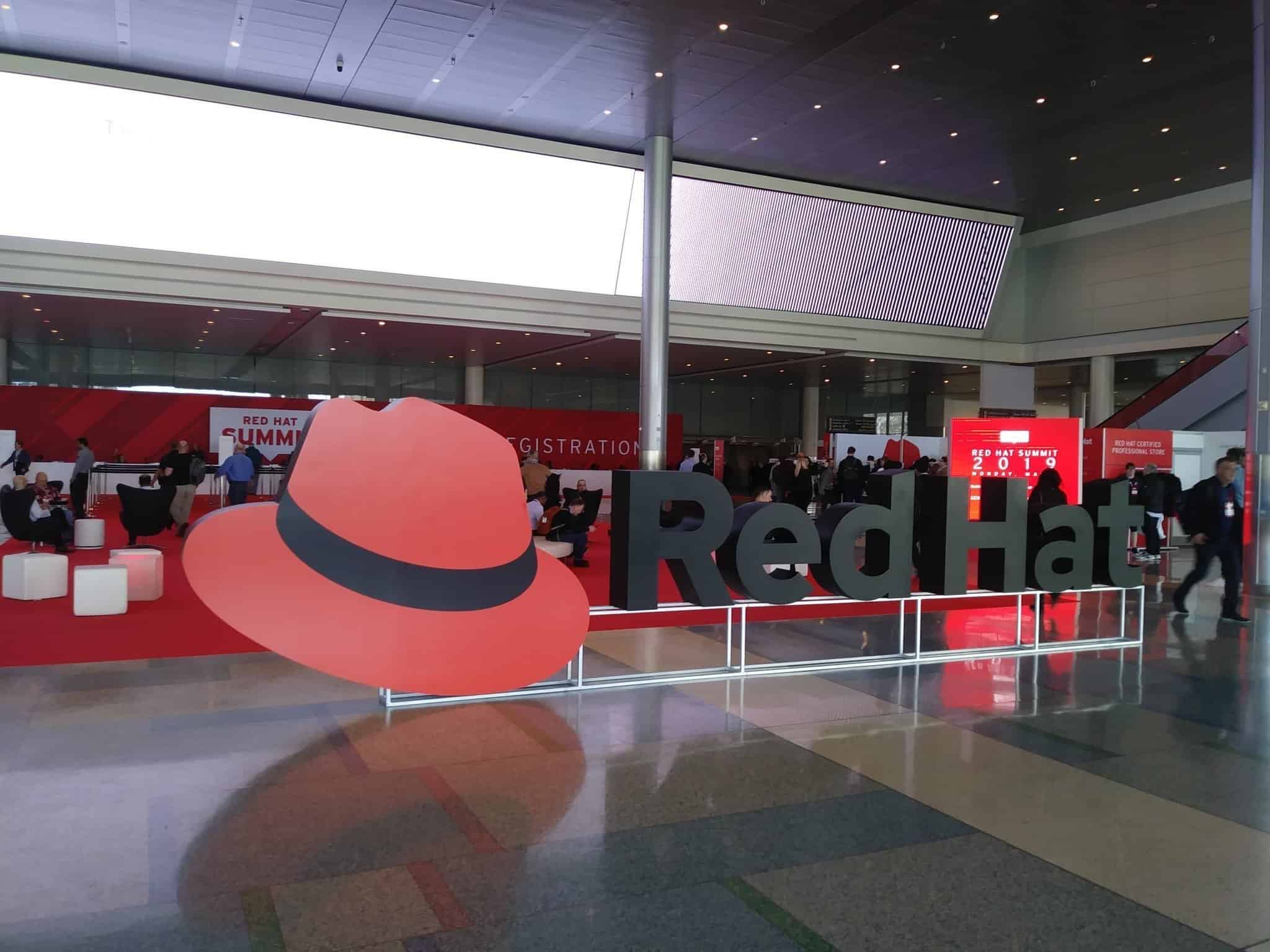 Red Hat and Accenture team up for hybrid cloud - Techzine Global