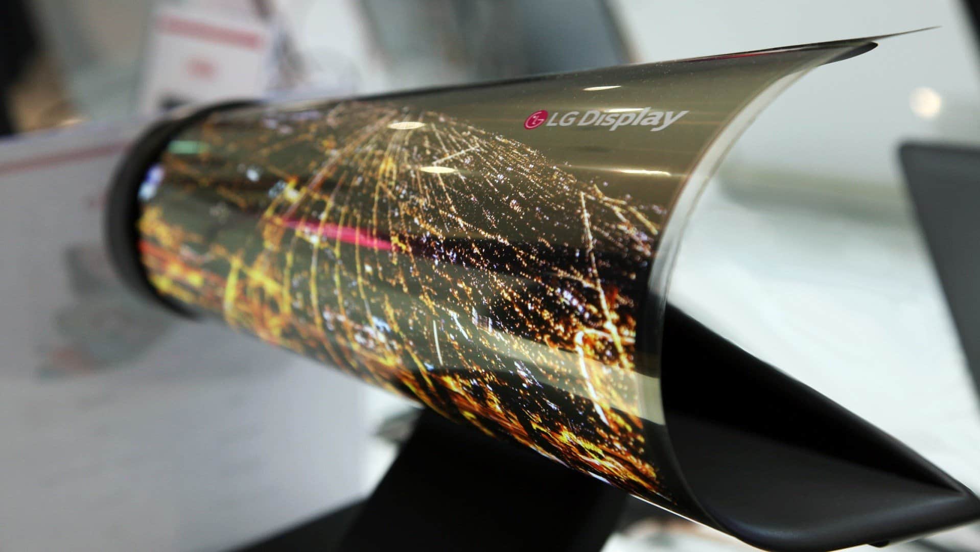 "LG comes in 2019 with a foldable smartphone. - Techzine Global