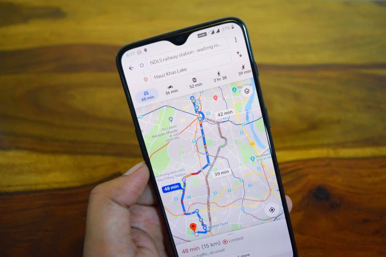 Google Maps adds traffic-light and stop signs to navigation mode ...