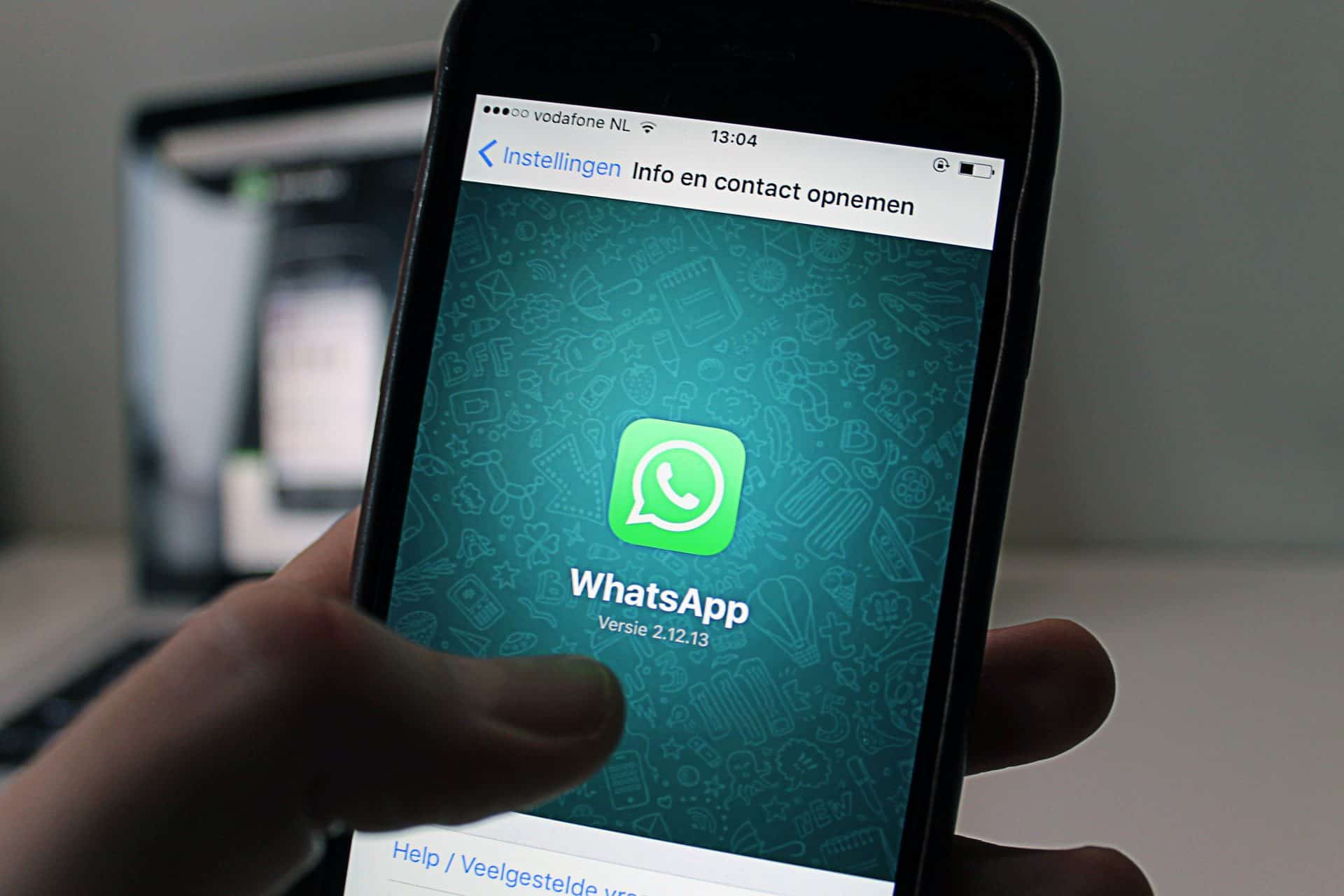 WhatsApp launches Communities, chat rooms for large groups - Techzine ...