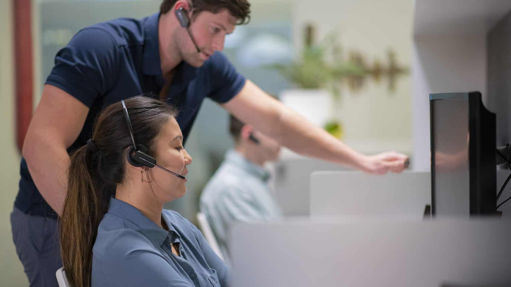 Poly announces Blackwire 8225 headset with Teams integration - Techzine ...