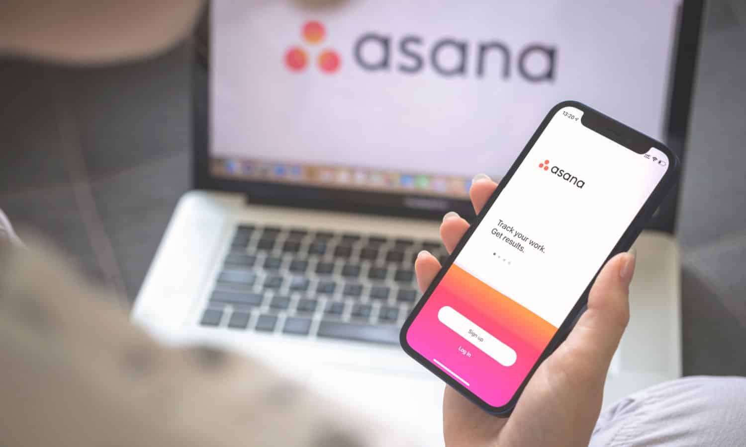 Asana’s CEO invests $350 million in the company - Techzine Global