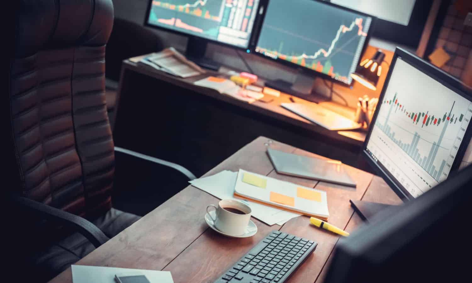 Frontline Ventures invests $200 million in B2B software companies ...