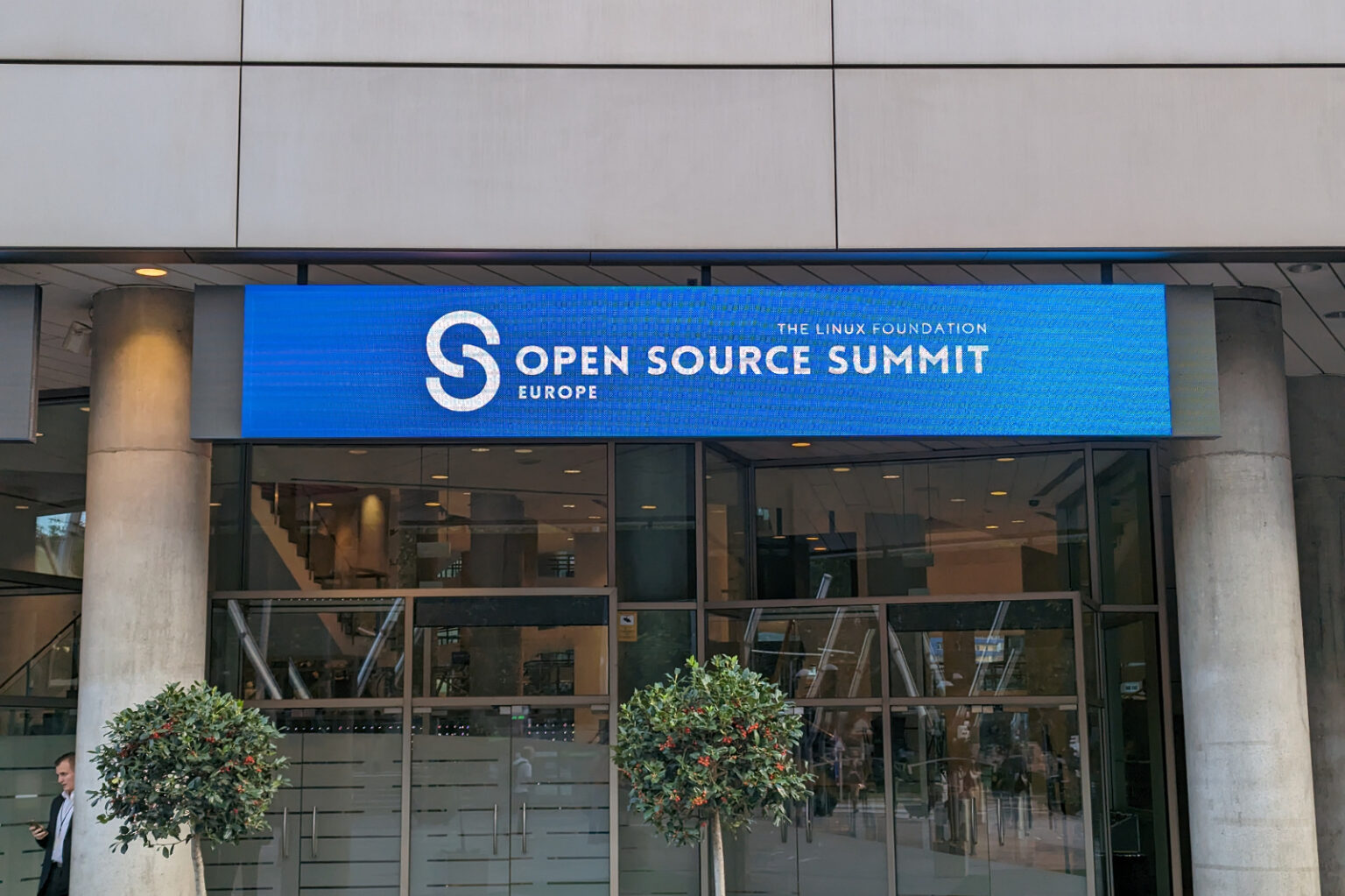 Fujitsu, Intel and Qualcomm collaborate under auspices of Linux ... Fujitsu, Intel and Qualcomm collaborate under auspices of Linux ...