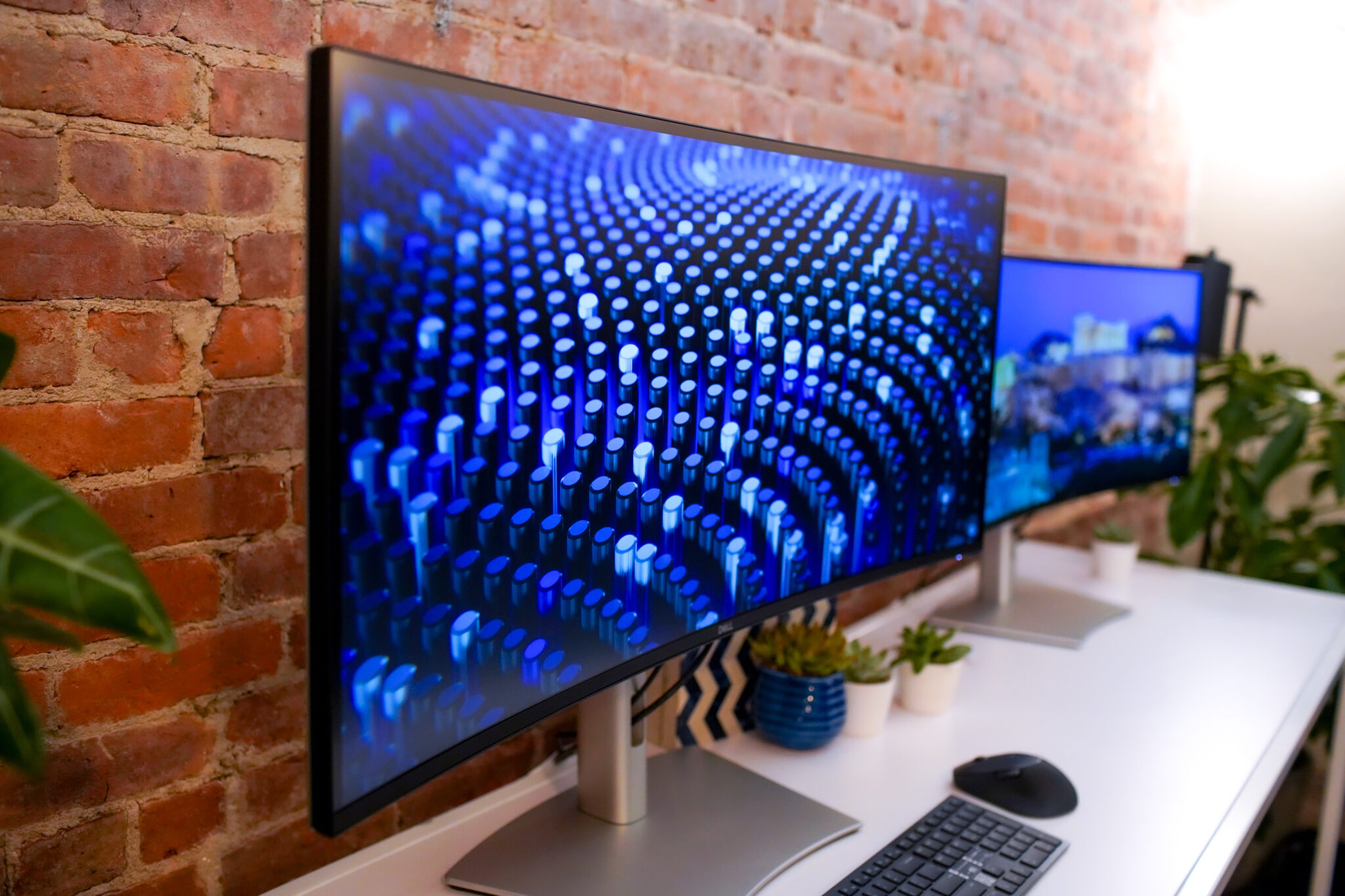 Dell unveils 5K monitor Ultrasharp U4025QW - Techzine Global