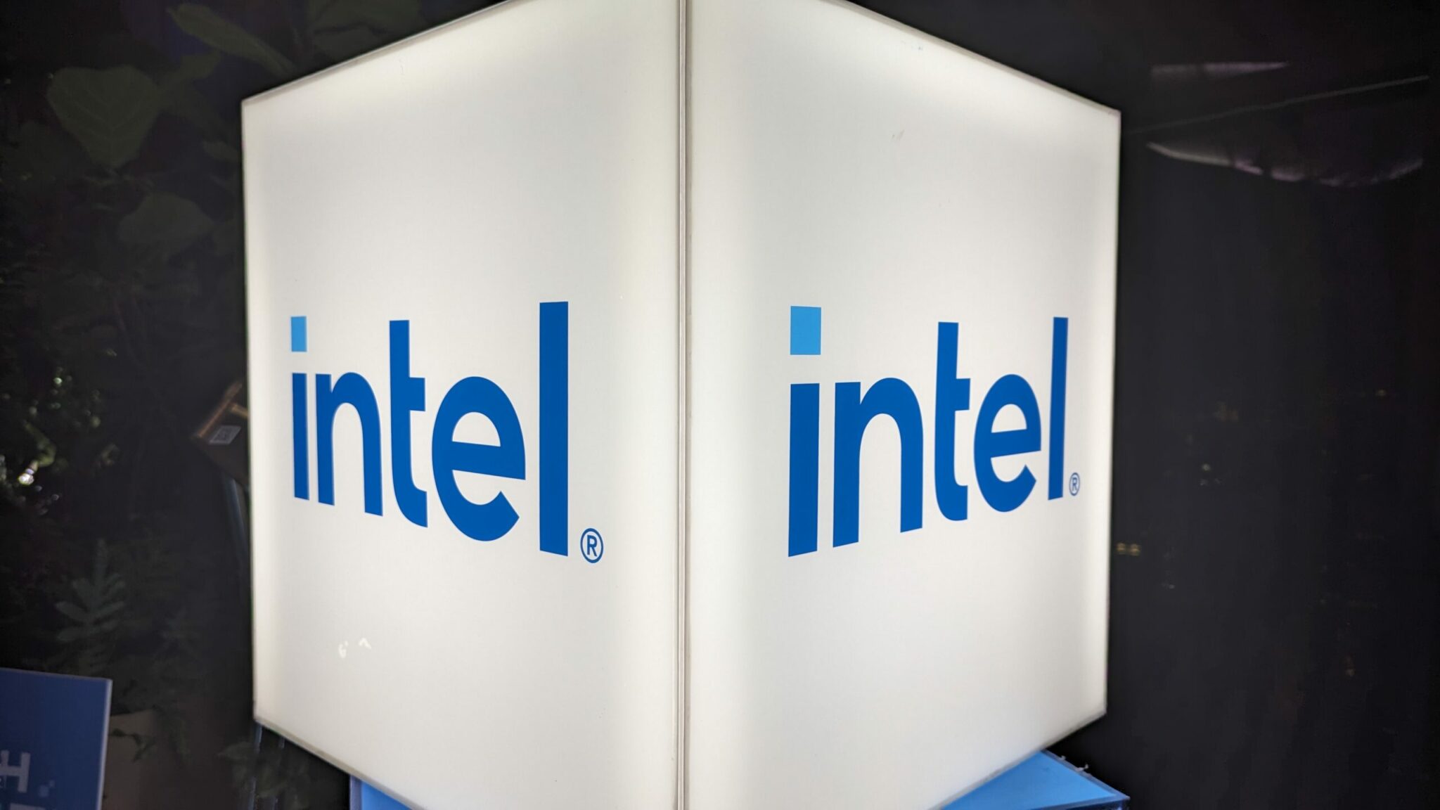 Apple reunion beckons for Intel as its stock soars - Techzine Global