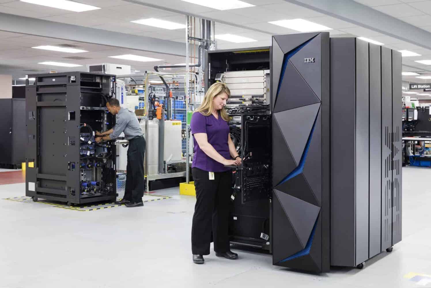 New generation of IT professionals embraces mainframes - Techzine Global