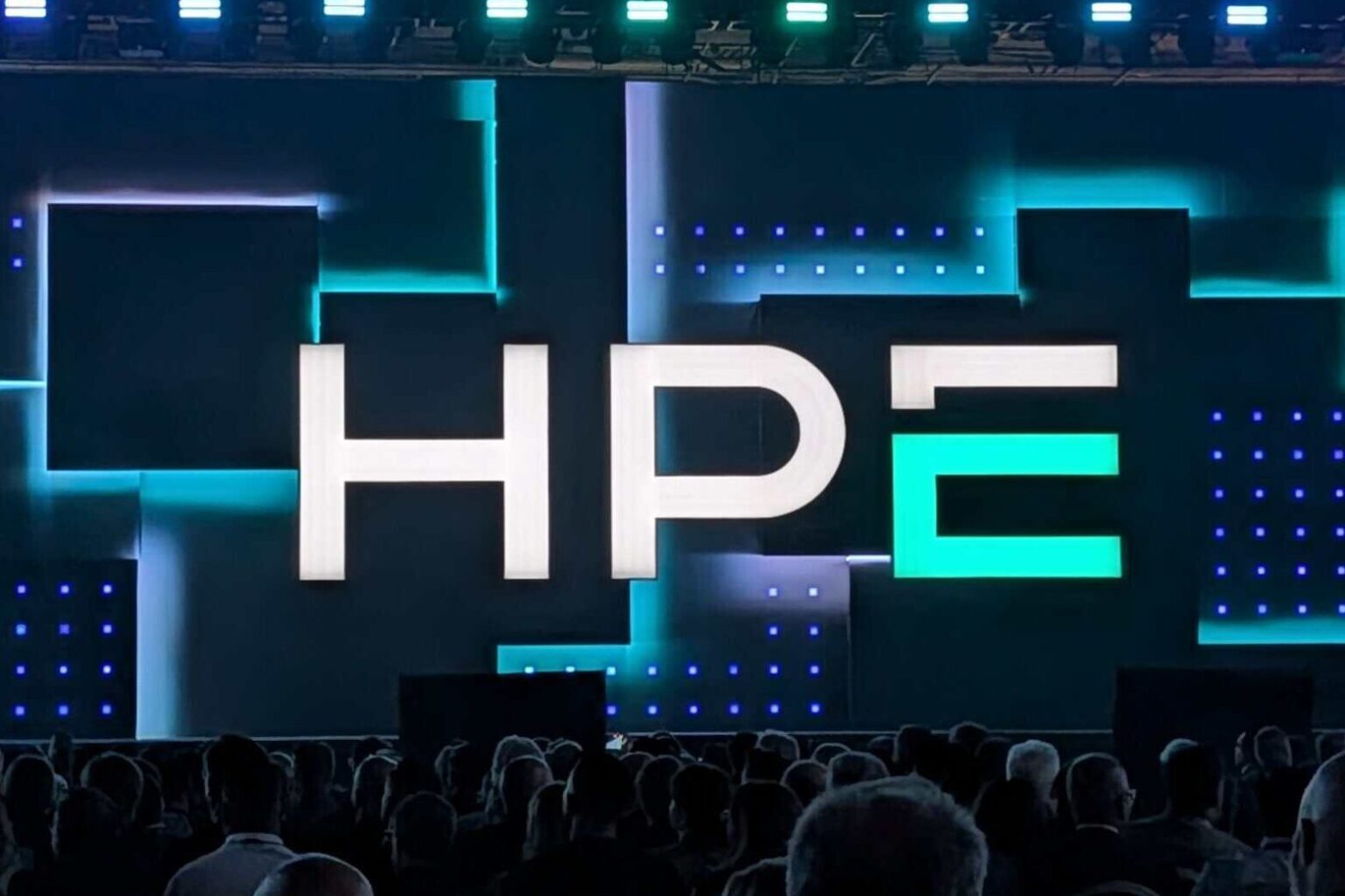 HPE expands self-driving networks to AI Factories and the Edge ...